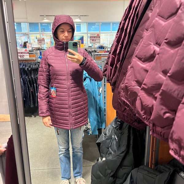 Columbia Sportswear Outlet - Clothing Store