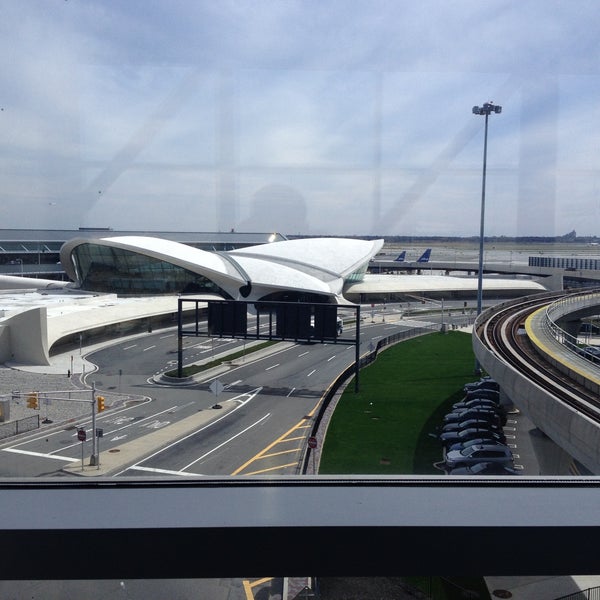 JFK AirTrain - Terminal 5 - Airport Tram in Queens