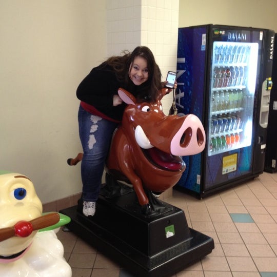 Photos at Pleasant Prairie Premium Outlets - Pleasant Prairie, WI