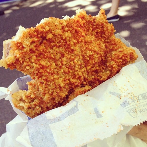 Hot-Star Large Fried Chicken 豪大大雞排
