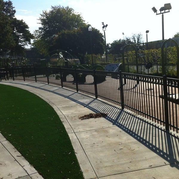 Harry Thomas Sr. Recreation Center - Eckington - 3 tips from 194 visitors