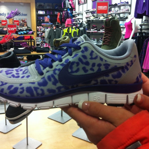 Lady Foot Locker - Fort Wayne, IN