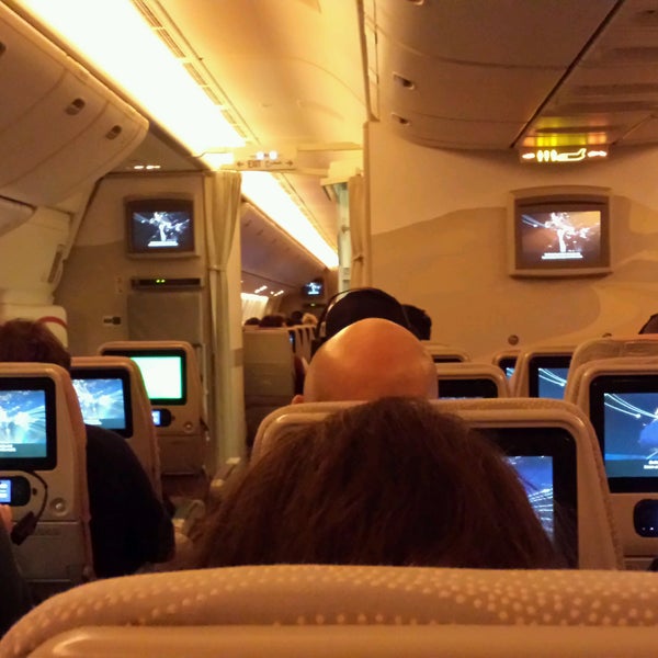 EK 653 MLE to DXB - Plane in Hulhule