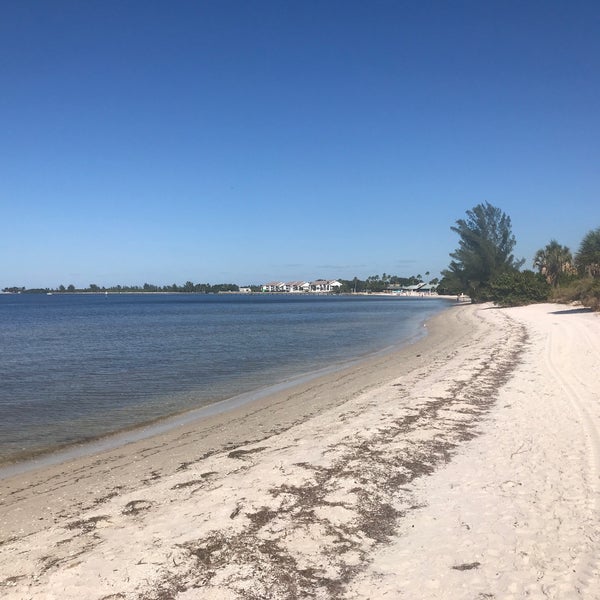 Little Harbor Marina - Boat or Ferry