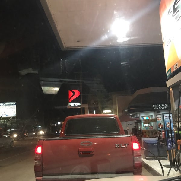 Petron Gas Station (St. Bernard)