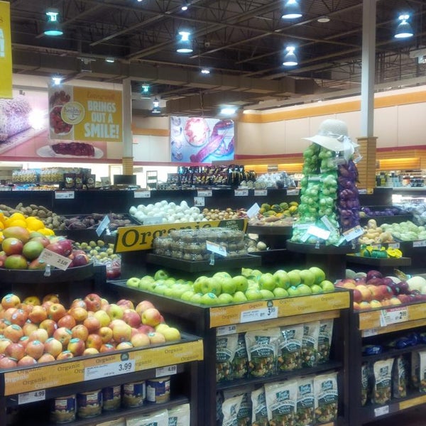 Metro - Supermarket in Whitby