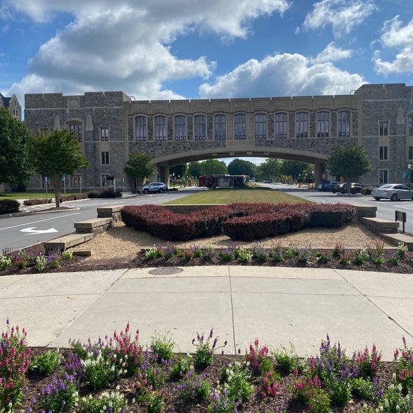 Torgersen Bridge - University - 620 Drillfield Dr