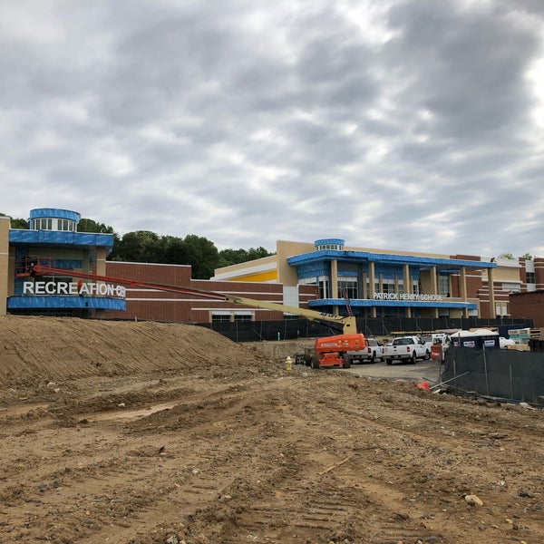 Patrick Henry Elementary School - Elementary School