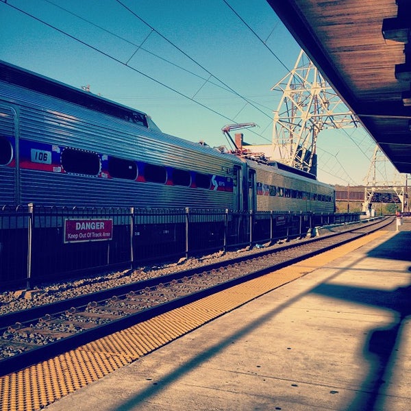 SEPTA Manayunk Station - Rail Station in Philadelphia