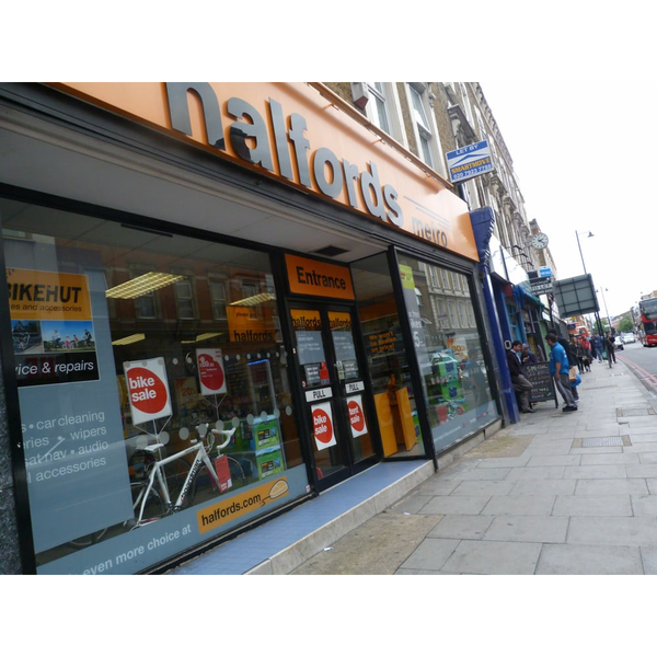 Halfords - 166-168 Stoke Newington High St