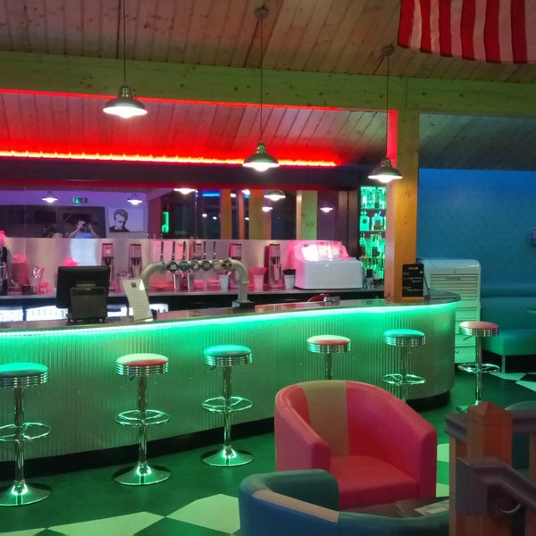 The Bridge Restaurant - Diner