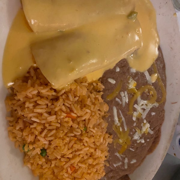 Rafa's Cafe Mexicano - 5617 W Lovers Ln