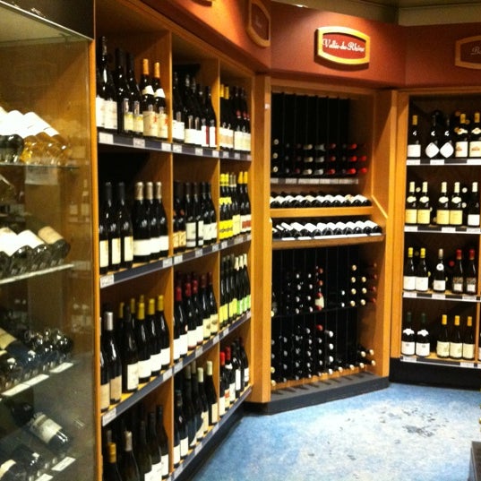 SAQ - Liquor Store in Québec