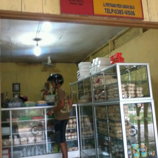 Toko Roti dan Kue "Theresa" - Bakery in Labuan Bajo