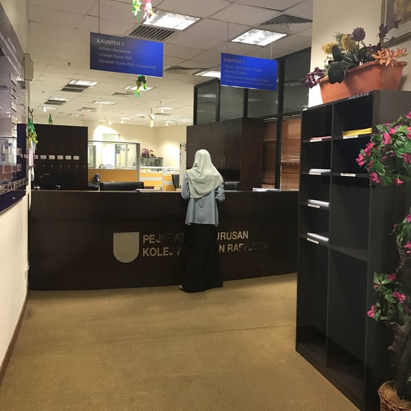 Pejabat Pengurusan Kolej Rafflesia/Angsana - College Administrative ...