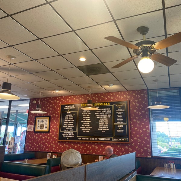 Lizard's Thicket - Southern Food Restaurant in Columbia