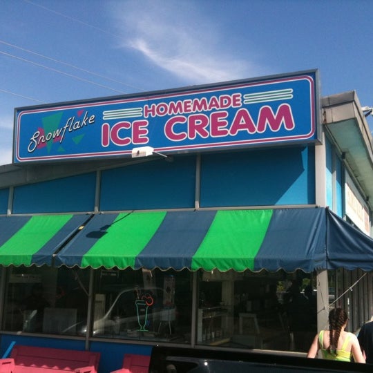 Snowflake Ice Cream Shoppe - 1148 W Main St