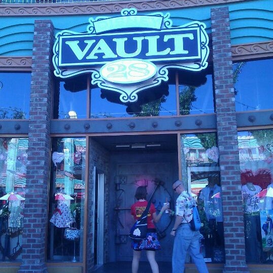 Disney Vault 28 (Now Closed) - The Anaheim Resort - 9 tips