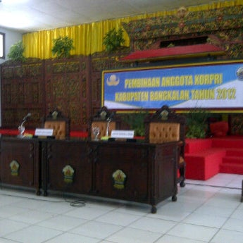 Podium Merdeka - 2 visitors