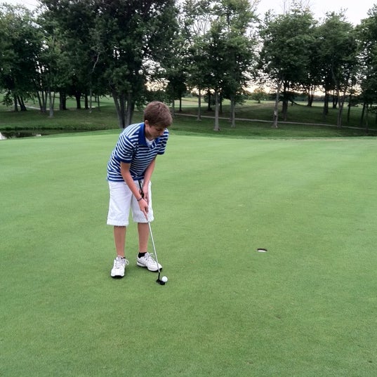 Oak Run Golf Course - Golf Course in Dahinda