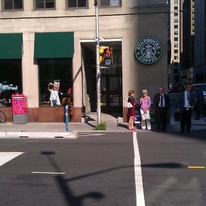 Starbucks - Byward Market-Parliament Hill - 124 O'Connor Street