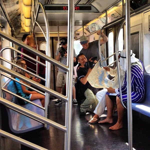 MTA Westchester Square Bx 40/Bx42 - Bus Line in Bronx