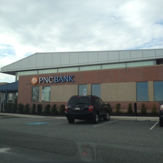 PNC Bank - 3 tips from 137 visitors