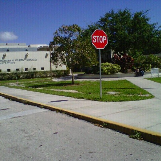 Broward College Admissions & Student Services Registration Building 68 ...