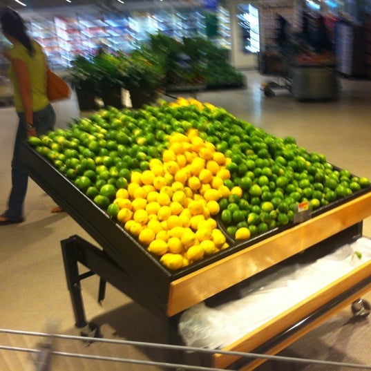Mangusa Hypermarket - Supermarket in Willemstad