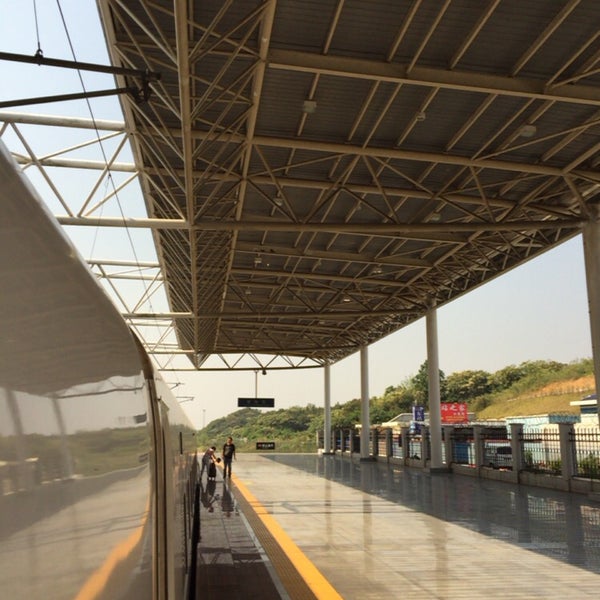岳阳东站 Yueyang East Railway Station - Rail Station in Yueyang