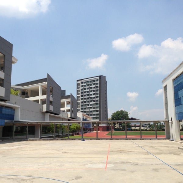 River Valley High School - Jurong West - 2 tips from 564 visitors