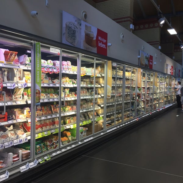 REWE - Supermarket in Mitte