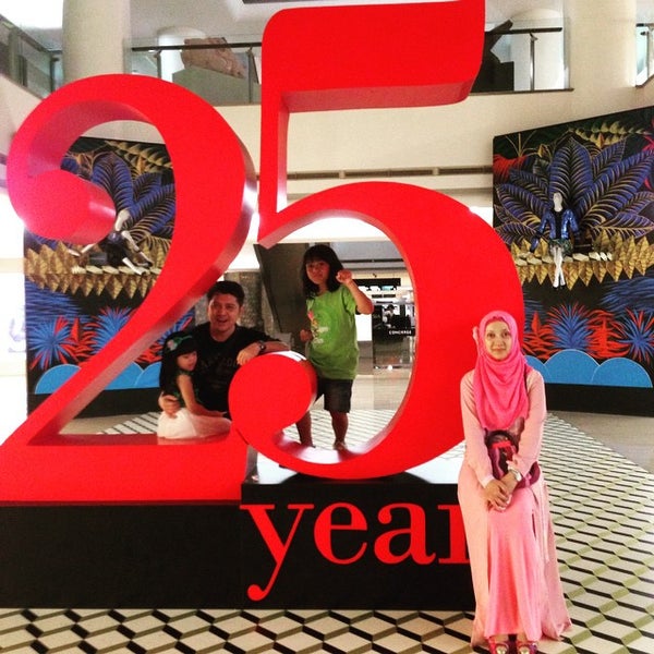 "Plaza Indonesia Shopping Mall @Jakarta" - Shopping Mall in Menteng