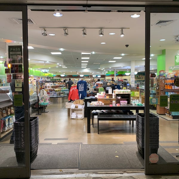 Coco Cove - Convenience Store in Waikiki