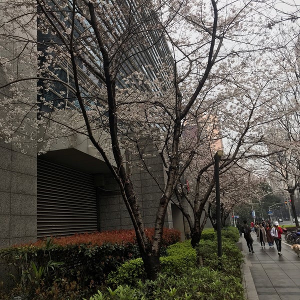 Changping Rd. Metro Stn. (昌平路地铁站) - Jìng'an - 2 tips from 415 visitors