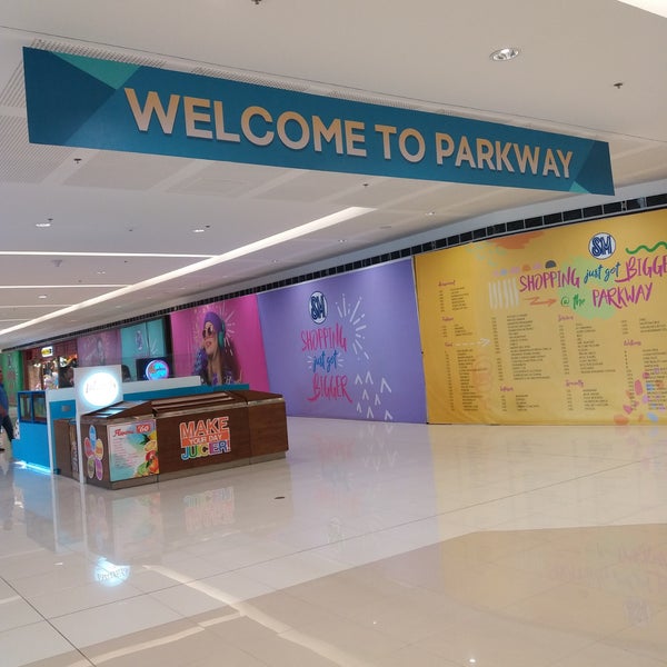 SM City Fairview Parkway - Shopping Mall in Quezon City District 5