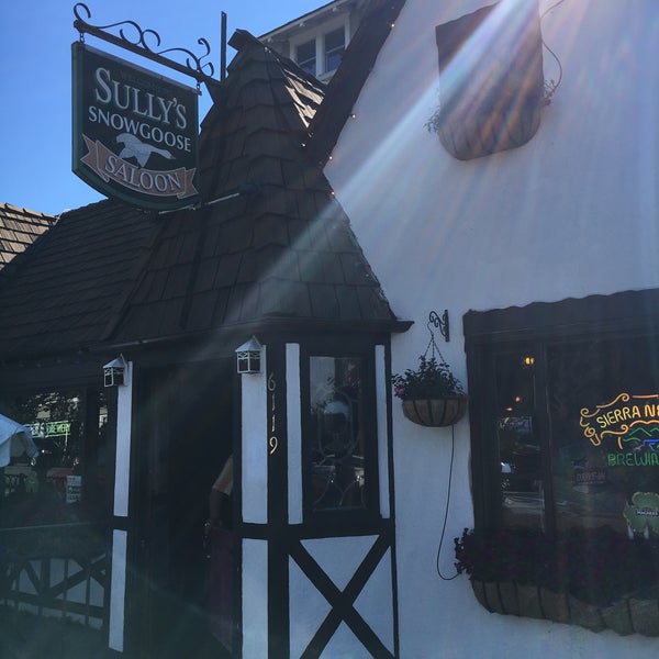 Sully's Snowgoose - Bar in Phinney Ridge