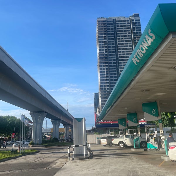 PETRONAS Station - Lot 16032, Batu 5 1/2, Jalan Cheras
