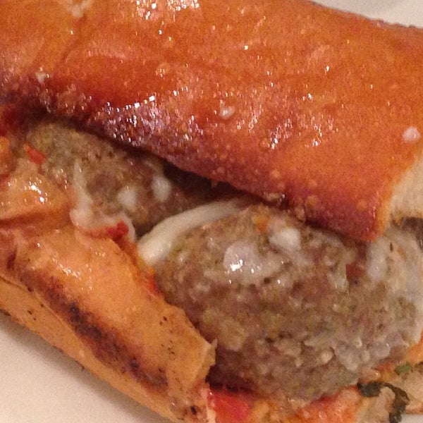 Bella Mia Pizzaria - Mccully - Moiliili - 12 tips from 249 visitors