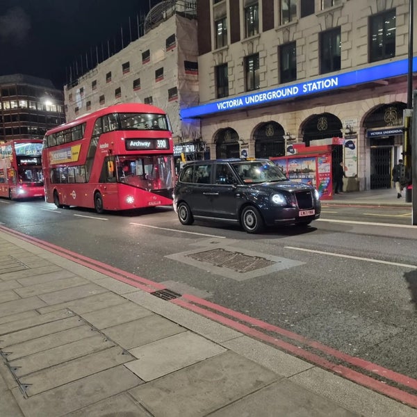 Tottenham Hale Railway Station (TOM) - 31 tips