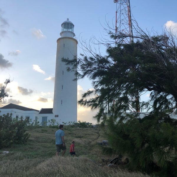 Ragged Point Lighthouse - Lighthouse