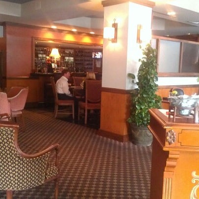 Swamp Fox Restaurant & Bar - Southern / Soul Food Restaurant in Charleston