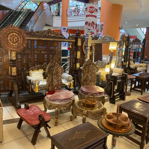 City mall - 18 tips from 752 visitors