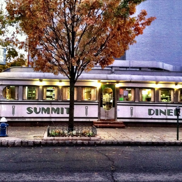 Photos at Summit Diner - 28 tips from 928 visitors