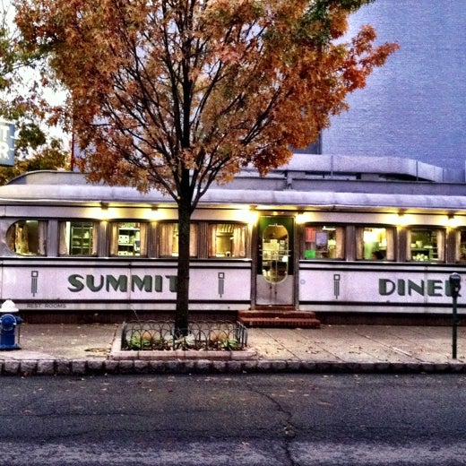 Photos at Summit Diner - 28 tips from 928 visitors