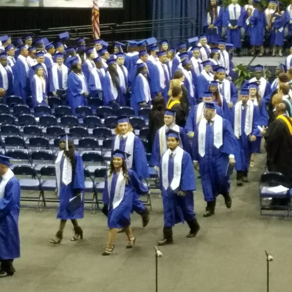 Ellis Davis Fieldhouse - Southwest Dallas - 3 tips from 279 visitors