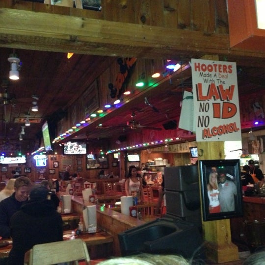 Photos at Hooters - Castleton - 23 tips from 1853 visitors
