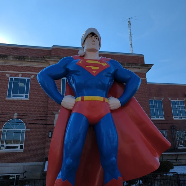 Giant Superman Statue - 19 tips from 2644 visitors