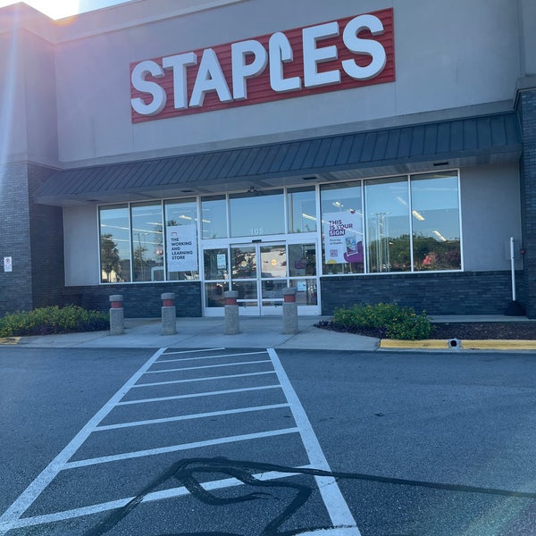 Staples - 196 visitors