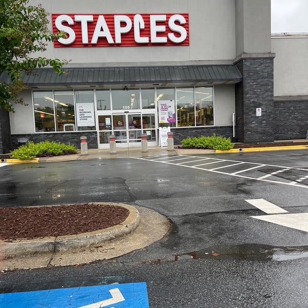 Staples - 196 visitors